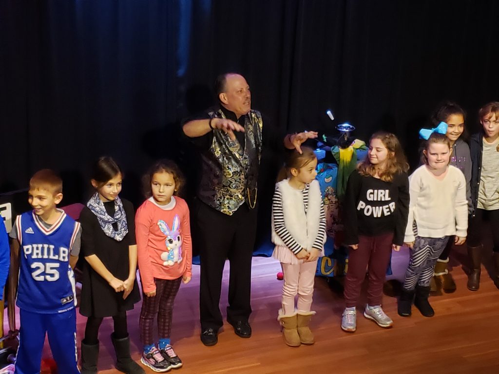 Mike Bonacci Family Show - Smoke and Mirrors Theater | House of Magic ...